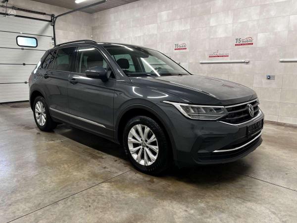 Pelēks Volkswagen Tiguan 2022 Marijampole, ar dzinēja tilpumu 1.50 L un nobraukumu 133 tūkst. km par 20558 €, foto 3 vietnē AUTOMOTO.COM.LV