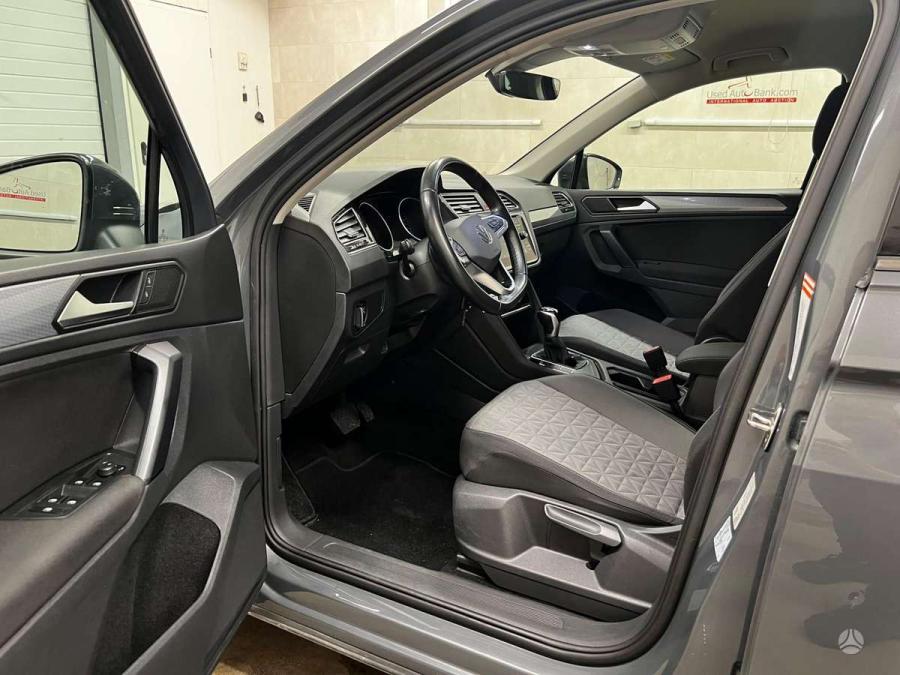 Pelēks Volkswagen Tiguan 2022 Marijampole, ar dzinēja tilpumu 1.50 L un nobraukumu 133 tūkst. km par 20558 €, foto 8 vietnē AUTOMOTO.COM.LV