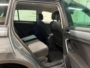 Pelēks Volkswagen Tiguan 2022 Marijampole, ar dzinēja tilpumu 1.50 L un nobraukumu 133 tūkst. km par 20558 €, foto 13 vietnē AUTOMOTO.COM.LV