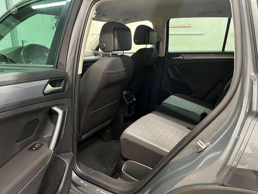 Pelēks Volkswagen Tiguan 2022 Marijampole, ar dzinēja tilpumu 1.50 L un nobraukumu 133 tūkst. km par 20558 €, foto 15 vietnē AUTOMOTO.COM.LV