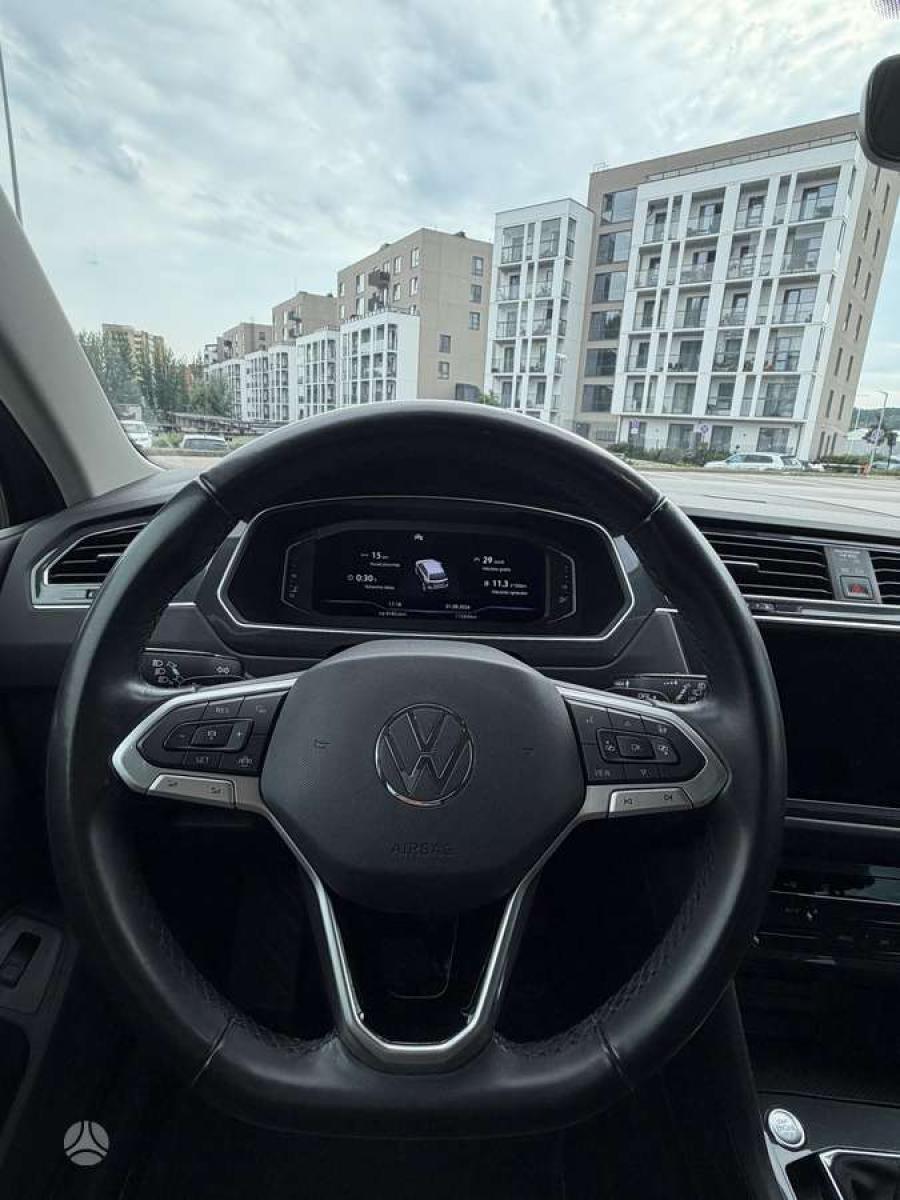 Pelēks Volkswagen Tiguan 2022 Viļņa, ar dzinēja tilpumu 1.50 L un nobraukumu 113 tūkst. km par 23330 €, foto 12 vietnē AUTOMOTO.COM.LV