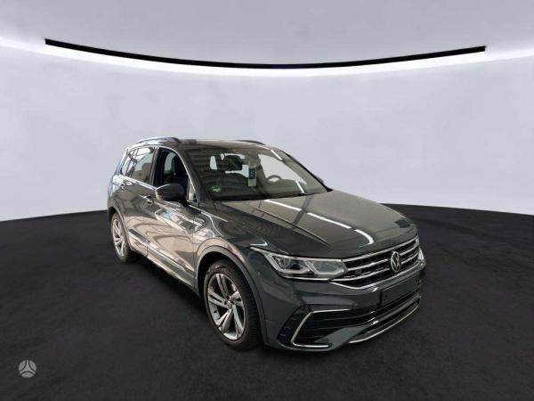 Grey Volkswagen Tiguan 2022 in Vilnius, with an engine capacity of 1.50 L and mileage of 34 thousand km for 32430 €, photo 3 on AUTOMOTO.COM.LV