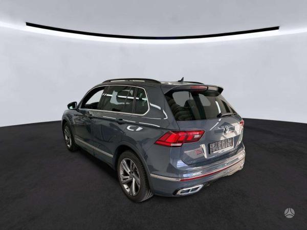 Grey Volkswagen Tiguan 2022 in Vilnius, with an engine capacity of 1.50 L and mileage of 34 thousand km for 32430 €, photo 4 on AUTOMOTO.COM.LV