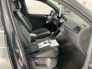Pelēks Volkswagen Tiguan 2022 Viļņa, ar dzinēja tilpumu 1.50 L un nobraukumu 34 tūkst. km par 32430 €, foto 7 vietnē AUTOMOTO.COM.LV