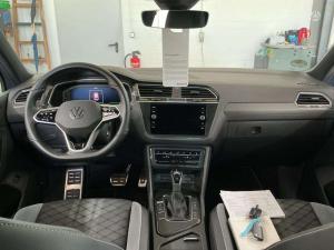 Pelēks Volkswagen Tiguan 2022 Viļņa, ar dzinēja tilpumu 1.50 L un nobraukumu 34 tūkst. km par 32430 €, foto 8 vietnē AUTOMOTO.COM.LV