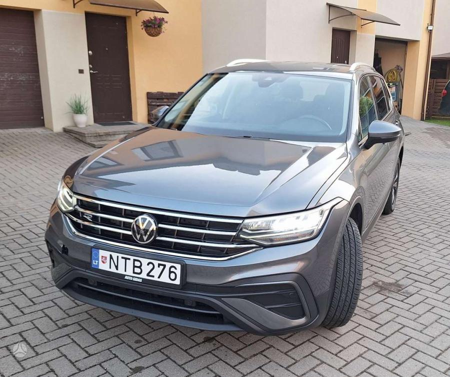 Pelēks Volkswagen Tiguan 2022 Kauņa, ar dzinēja tilpumu 1.98 L un nobraukumu 87 tūkst. km par 23500 €, foto 4 vietnē AUTOMOTO.COM.LV