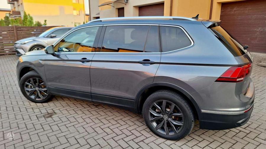 Pelēks Volkswagen Tiguan 2022 Kauņa, ar dzinēja tilpumu 1.98 L un nobraukumu 87 tūkst. km par 23500 €, foto 6 vietnē AUTOMOTO.COM.LV