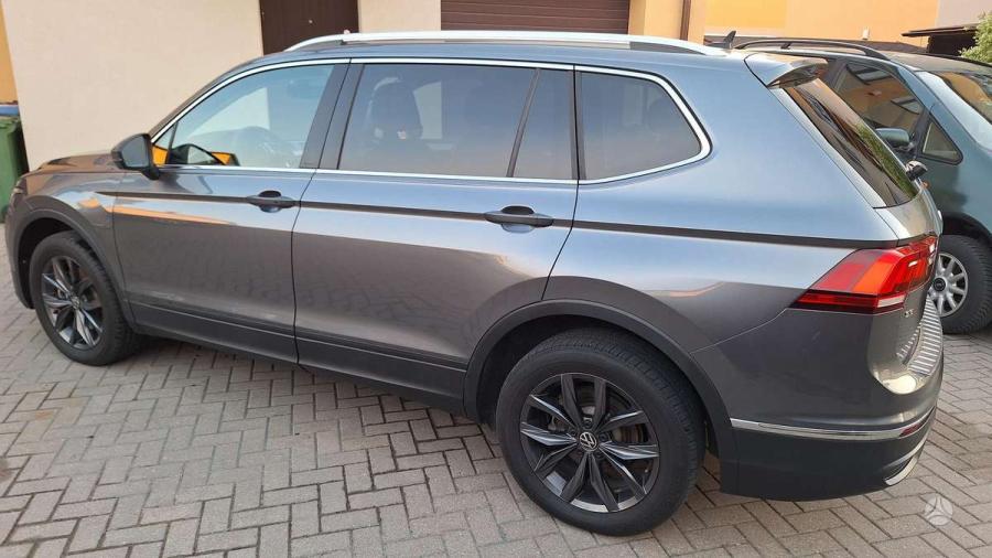 Pelēks Volkswagen Tiguan 2022 Kauņa, ar dzinēja tilpumu 1.98 L un nobraukumu 87 tūkst. km par 23500 €, foto 9 vietnē AUTOMOTO.COM.LV