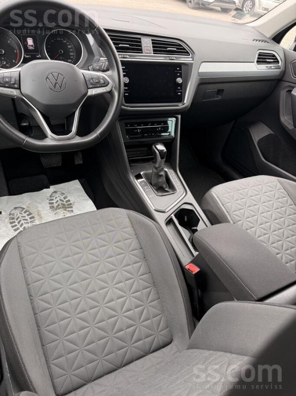 Pelēks Volkswagen Tiguan 2022 Jelgava, ar dzinēja tilpumu 2.00 L un nobraukumu 157 tūkst. km par 19500 €, foto 4 vietnē AUTOMOTO.COM.LV