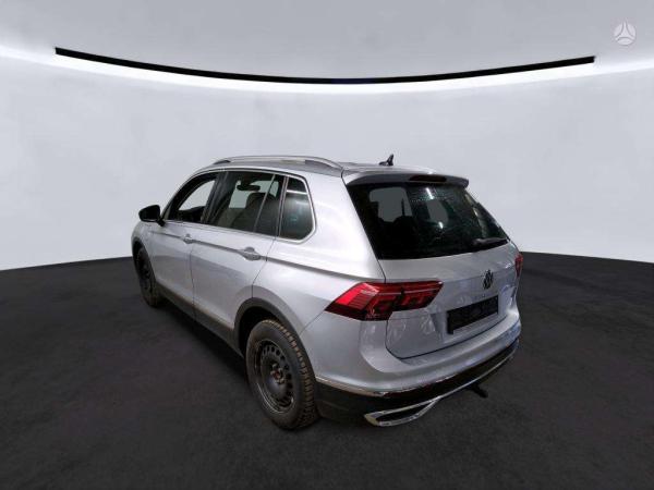 Pelēks Volkswagen Tiguan 2022 Viļņa, ar dzinēja tilpumu 0.00 L un nobraukumu 116 tūkst. km par 22490 €, foto 5 vietnē AUTOMOTO.COM.LV