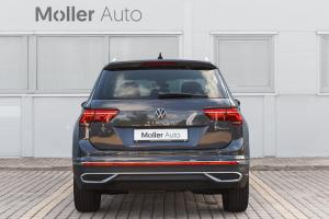 Grey Volkswagen Tiguan 2022 in Ventspils, with an engine capacity of 2.00 L and mileage of 134 thousand km for 28300 €, photo 5 on AUTOMOTO.COM.LV