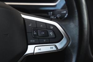 Grey Volkswagen Tiguan 2022 in Ventspils, with an engine capacity of 2.00 L and mileage of 134 thousand km for 28300 €, photo 21 on AUTOMOTO.COM.LV