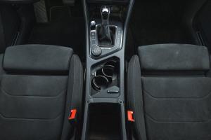 Grey Volkswagen Tiguan 2022 in Ventspils, with an engine capacity of 2.00 L and mileage of 134 thousand km for 28300 €, photo 28 on AUTOMOTO.COM.LV