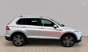 Grey Volkswagen Tiguan 2022 in Kaunas, with an engine capacity of 1.97 L and mileage of 169 thousand km for 24600 €, photo 4 on AUTOMOTO.COM.LV