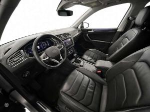 Grey Volkswagen Tiguan 2022 in Kaunas, with an engine capacity of 1.97 L and mileage of 169 thousand km for 24600 €, photo 8 on AUTOMOTO.COM.LV