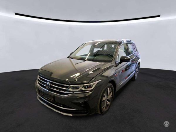 Серый Фольксваген Тигуан 2022 в Вильнюс, объемом двигателя 1.40 л и пробегом 134 тыс. км за 21900 €, фото 1 на AUTOMOTO.COM.LV