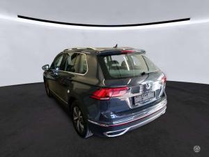 Grey Volkswagen Tiguan 2022 in Vilnius, with an engine capacity of 1.40 L and mileage of 134 thousand km for 21900 €, photo 5 on AUTOMOTO.COM.LV
