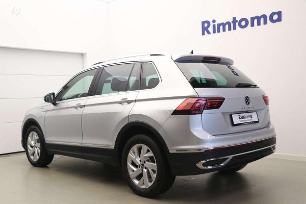 Volkswagen Tiguan 2022 Viļņa vietnē Pelēks Volkswagen Tiguan 2022 Viļņa, ar dzinēja tilpumu 0.00 L un nobraukumu 116 tūkst. km par 22490 €, foto 3 vietnē AUTOMOTO.COM.LV