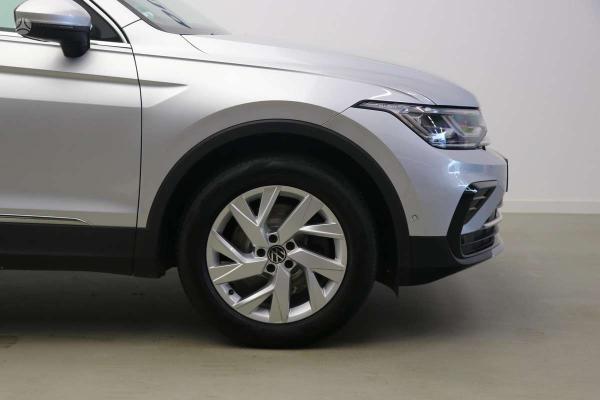 Volkswagen Tiguan 2022 Viļņa vietnē Pelēks Volkswagen Tiguan 2022 Viļņa, ar dzinēja tilpumu 0.00 L un nobraukumu 116 tūkst. km par 22490 €, foto 5 vietnē AUTOMOTO.COM.LV