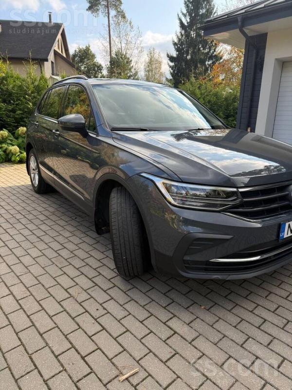 Volkswagen Tiguan 2022 Rīga vietnē Pelēks Volkswagen Tiguan 2022 Rīga, ar dzinēja tilpumu 1.40 L un nobraukumu 113 tūkst. km par 24500 €, foto 3 vietnē AUTOMOTO.COM.LV