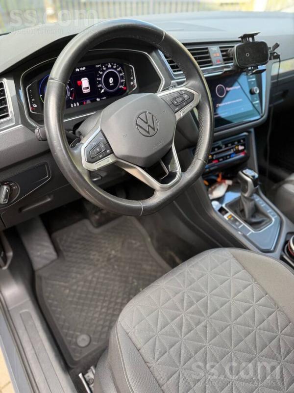 Volkswagen Tiguan 2022 Rīga vietnē Pelēks Volkswagen Tiguan 2022 Rīga, ar dzinēja tilpumu 1.40 L un nobraukumu 113 tūkst. km par 24500 €, foto 5 vietnē AUTOMOTO.COM.LV