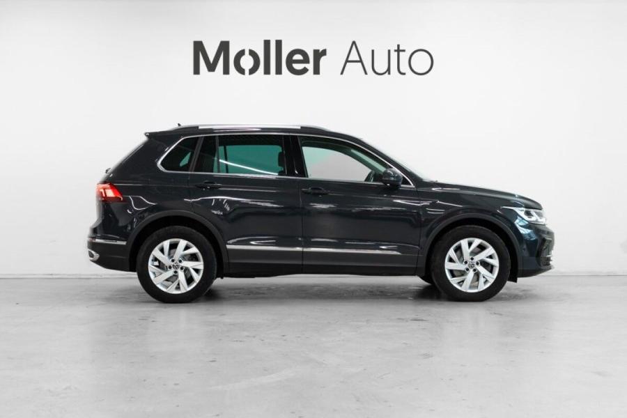Grey Volkswagen Tiguan 2022 in Vilnius, with an engine capacity of 1.40 L and mileage of 131 thousand km for 23900 €, photo 5 on AUTOMOTO.COM.LV