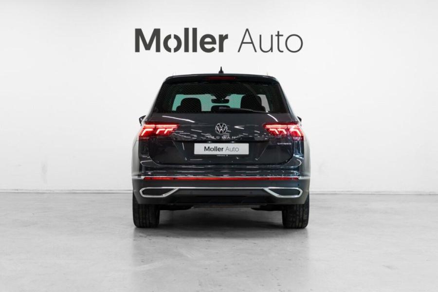 Grey Volkswagen Tiguan 2022 in Vilnius, with an engine capacity of 1.40 L and mileage of 131 thousand km for 23900 €, photo 7 on AUTOMOTO.COM.LV