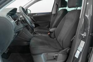Grey Volkswagen Tiguan 2022 in Vilnius, with an engine capacity of 1.40 L and mileage of 131 thousand km for 23900 €, photo 8 on AUTOMOTO.COM.LV