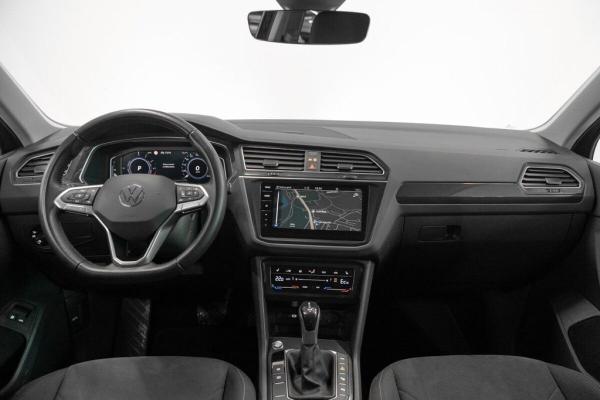 Pelēks Volkswagen Tiguan 2022 Viļņa, ar dzinēja tilpumu 1.40 L un nobraukumu 131 tūkst. km par 23900 €, foto 9 vietnē AUTOMOTO.COM.LV