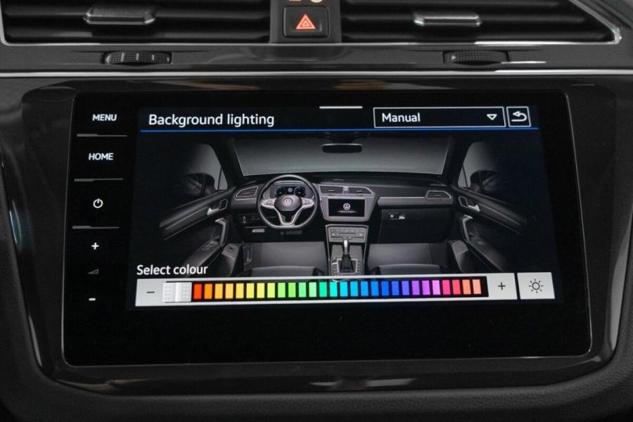 Grey Volkswagen Tiguan 2022 in Vilnius, with an engine capacity of 1.40 L and mileage of 131 thousand km for 23900 €, photo 17 on AUTOMOTO.COM.LV