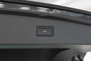 Grey Volkswagen Tiguan 2022 in Vilnius, with an engine capacity of 1.40 L and mileage of 131 thousand km for 23900 €, photo 23 on AUTOMOTO.COM.LV