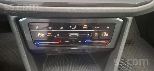 Grey Volkswagen Tiguan 2022 in Jelgava, with an engine capacity of 2.00 L and mileage of 65 thousand km for 26450 €, photo 11 on AUTOMOTO.COM.LV