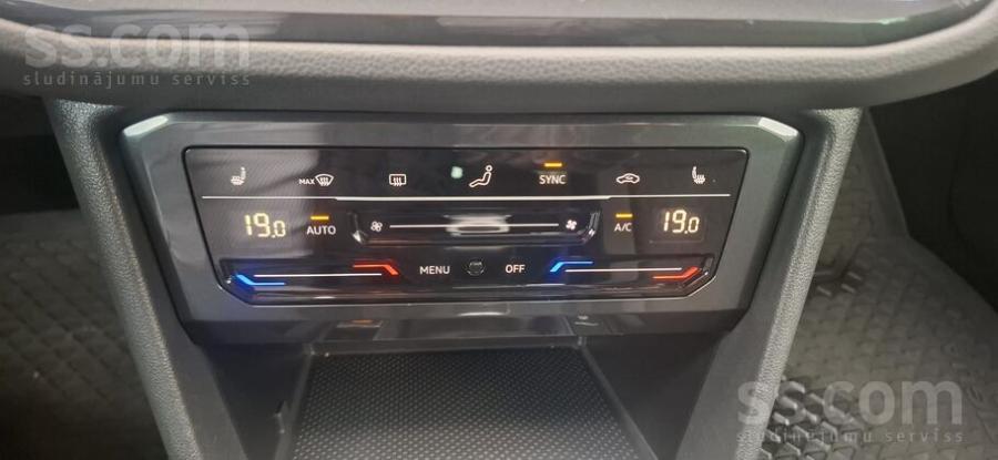 Grey Volkswagen Tiguan 2022 in Jelgava, with an engine capacity of 2.00 L and mileage of 65 thousand km for 26450 €, photo 11 on AUTOMOTO.COM.LV