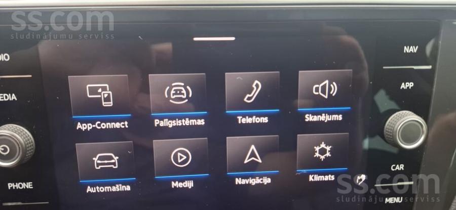 Grey Volkswagen Tiguan 2022 in Jelgava, with an engine capacity of 2.00 L and mileage of 65 thousand km for 26450 €, photo 12 on AUTOMOTO.COM.LV