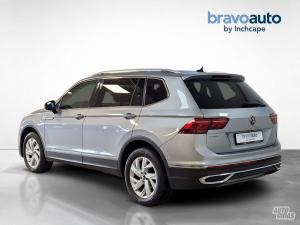 Grey Volkswagen Tiguan 2022 in Vilnius, with an engine capacity of 1.50 L and mileage of 84 thousand km for 24000 €, photo 4 on AUTOMOTO.COM.LV
