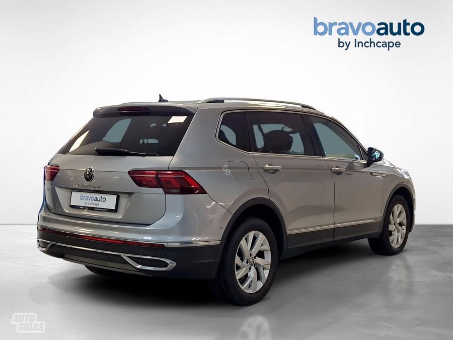 Grey Volkswagen Tiguan 2022 in Vilnius, with an engine capacity of 1.50 L and mileage of 84 thousand km for 24000 €, photo 6 on AUTOMOTO.COM.LV