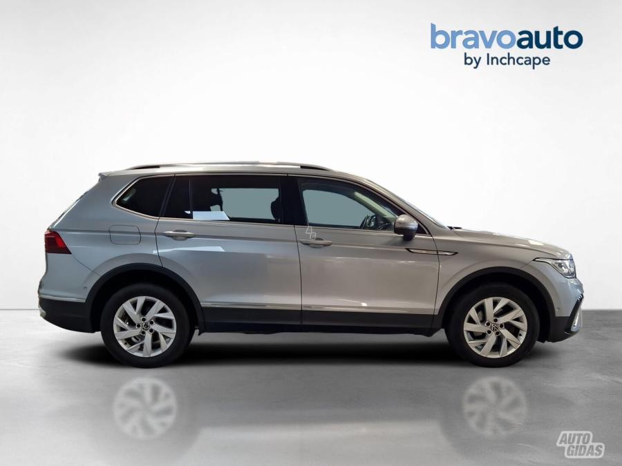 Grey Volkswagen Tiguan 2022 in Vilnius, with an engine capacity of 1.50 L and mileage of 84 thousand km for 24000 €, photo 7 on AUTOMOTO.COM.LV