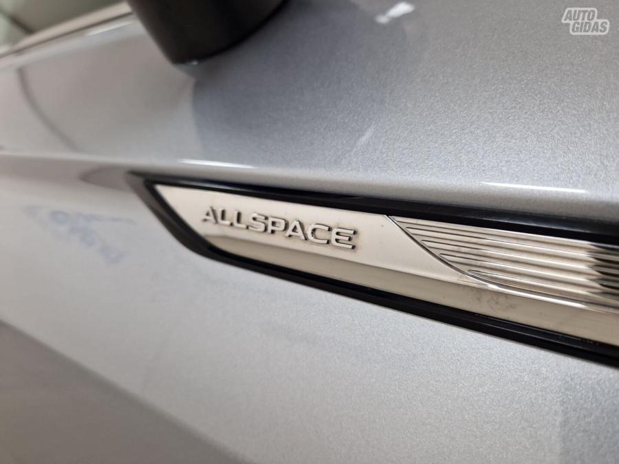 Grey Volkswagen Tiguan 2022 in Vilnius, with an engine capacity of 1.50 L and mileage of 84 thousand km for 24000 €, photo 20 on AUTOMOTO.COM.LV