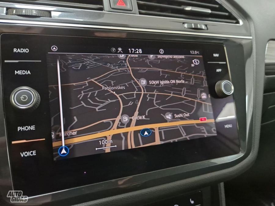 Grey Volkswagen Tiguan 2022 in Vilnius, with an engine capacity of 1.50 L and mileage of 84 thousand km for 24000 €, photo 27 on AUTOMOTO.COM.LV