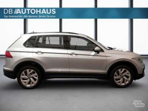 Grey Volkswagen Tiguan 2023 in Kaunas, with an engine capacity of 2.00 L and mileage of 50 thousand km for 31480 €, photo 3 on AUTOMOTO.COM.LV