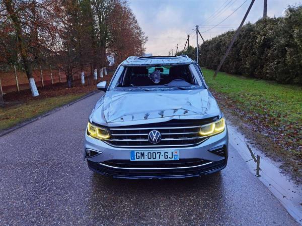Pelēks Volkswagen Tiguan 2023 Kauņa, ar dzinēja tilpumu 1.97 L un nobraukumu 192 tūkst. km par 8300 €, foto 10 vietnē AUTOMOTO.COM.LV