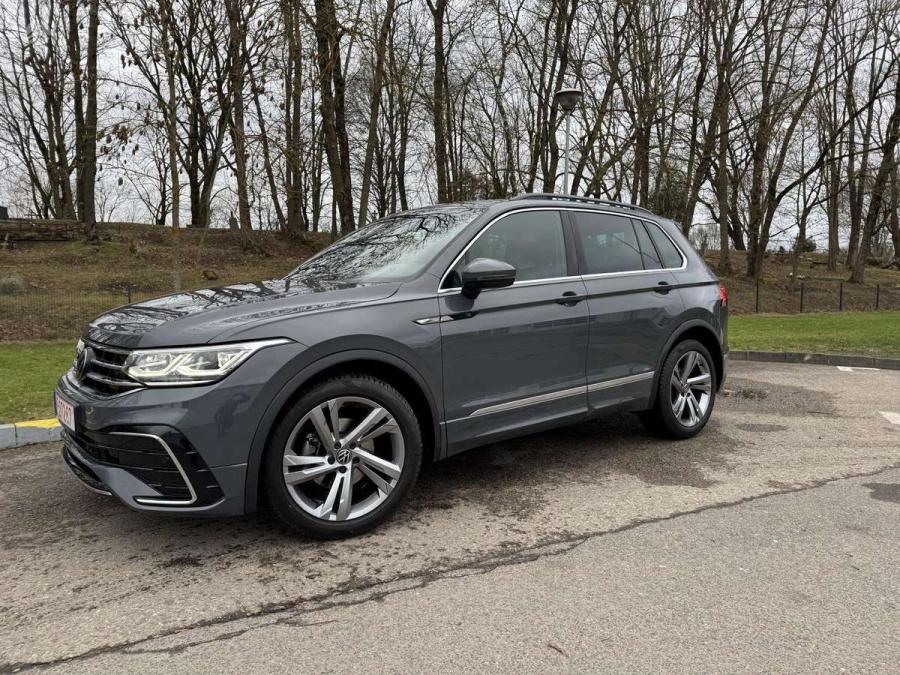 Pelēks Volkswagen Tiguan 2023 Kauņa, ar dzinēja tilpumu 1.97 L un nobraukumu 48 tūkst. km par 29600 €, foto 3 vietnē AUTOMOTO.COM.LV