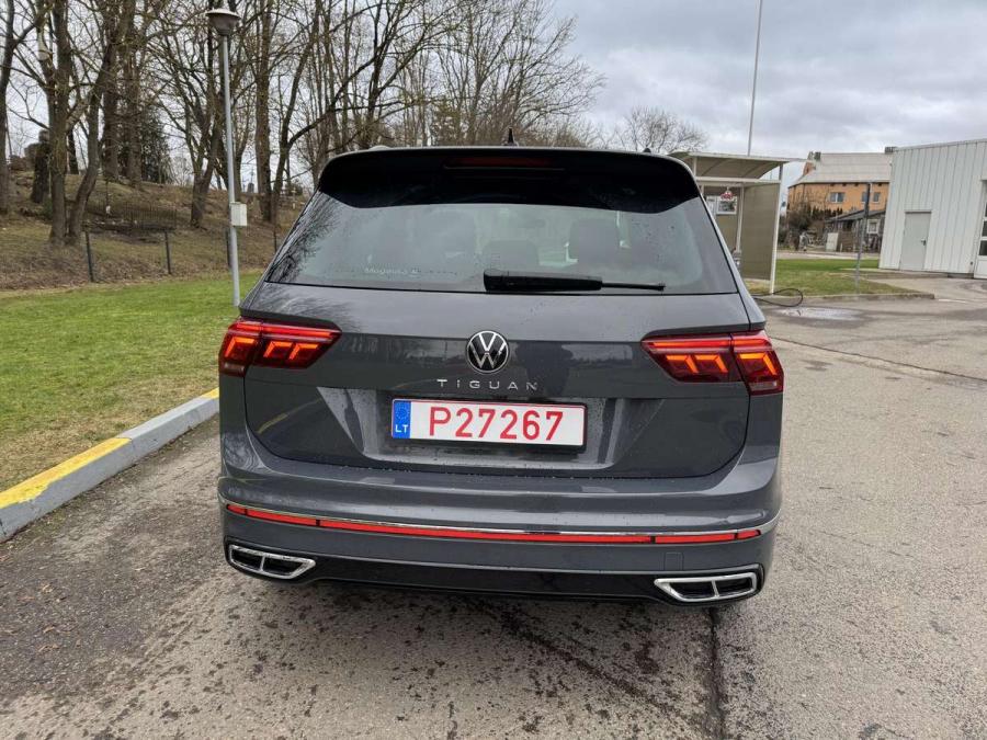 Pelēks Volkswagen Tiguan 2023 Kauņa, ar dzinēja tilpumu 1.97 L un nobraukumu 48 tūkst. km par 29600 €, foto 7 vietnē AUTOMOTO.COM.LV