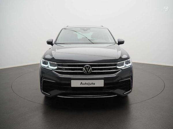 Grey Volkswagen Tiguan 2023 in Vilnius, with an engine capacity of 1.40 L and mileage of 33 thousand km for 32500 €, photo 2 on AUTOMOTO.COM.LV