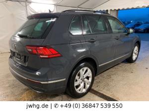Pelēks Volkswagen Tiguan 2023 Kauņa, ar dzinēja tilpumu 1.50 L un nobraukumu 25 tūkst. km par 26402 €, foto 5 vietnē AUTOMOTO.COM.LV