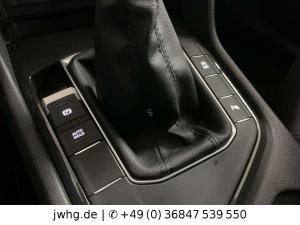 Pelēks Volkswagen Tiguan 2023 Kauņa, ar dzinēja tilpumu 1.50 L un nobraukumu 25 tūkst. km par 26402 €, foto 12 vietnē AUTOMOTO.COM.LV