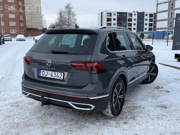 Grey Volkswagen Tiguan 2023 in Jelgava, with an engine capacity of 2.00 L and mileage of 0 thousand km for 19900 €, photo 4 on AUTOMOTO.COM.LV