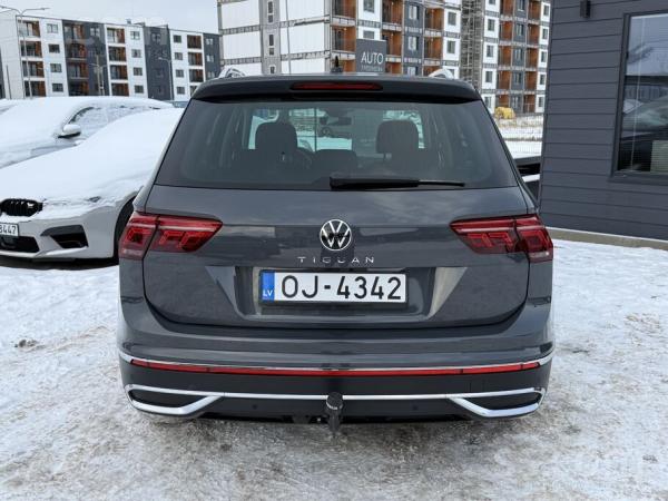 Grey Volkswagen Tiguan 2023 in Jelgava, with an engine capacity of 2.00 L and mileage of 0 thousand km for 19900 €, photo 6 on AUTOMOTO.COM.LV