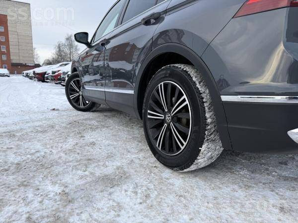Grey Volkswagen Tiguan 2023 in Jelgava, with an engine capacity of 2.00 L and mileage of 0 thousand km for 19900 €, photo 7 on AUTOMOTO.COM.LV