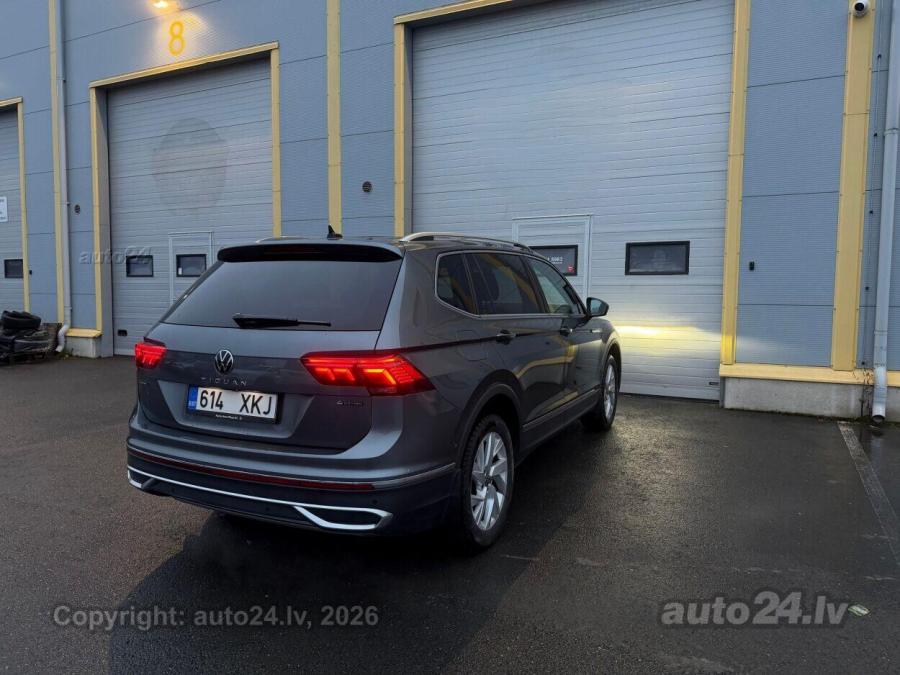Pelēks Volkswagen Tiguan 2023 Tallina, ar dzinēja tilpumu 2.00 L un nobraukumu 88 tūkst. km par 33700 €, foto 5 vietnē AUTOMOTO.COM.LV